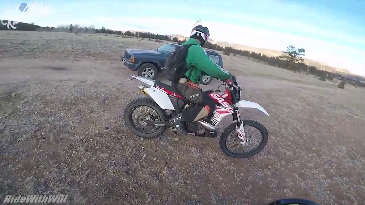 Motorcycle Incidents, Close Calls & Crashes - YouTube