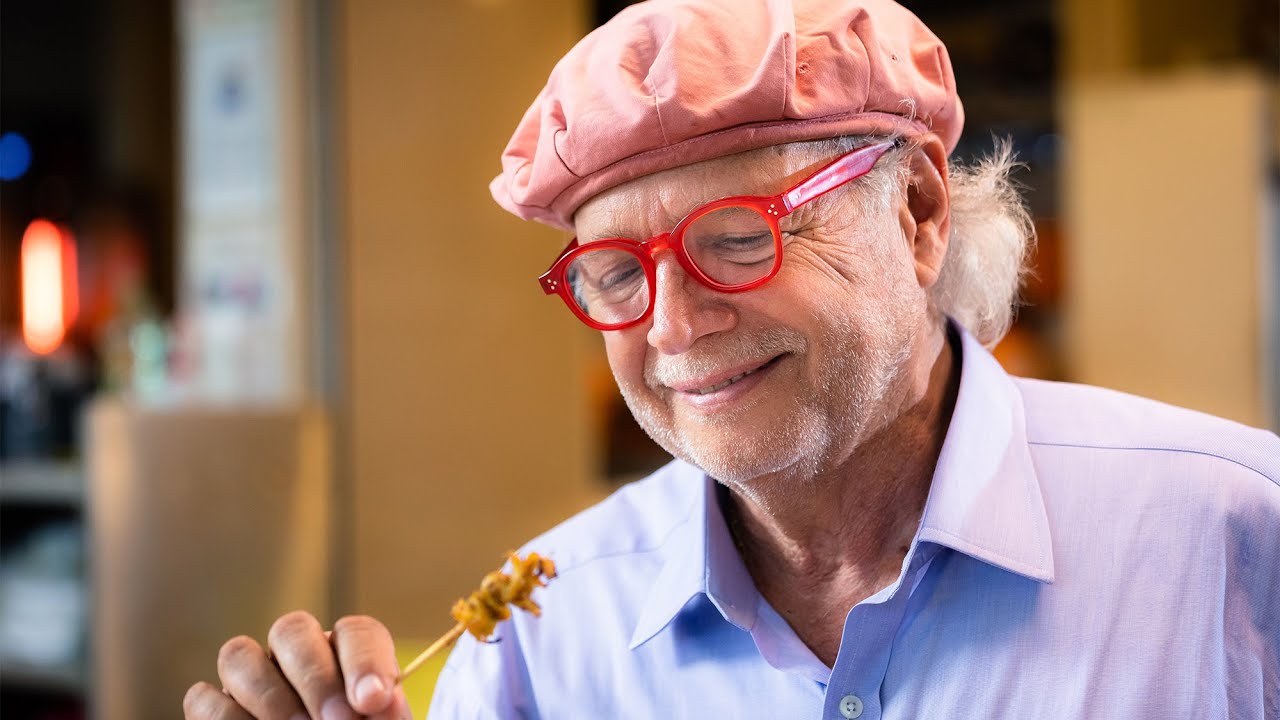 World-renowned chef Francis Mallmann tries GOOD Meat cultivated chicken ...