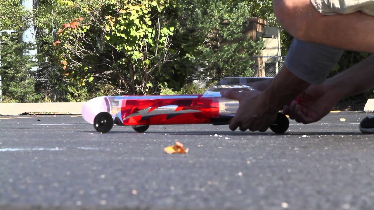 Scientific Explorer Rocket Car - YouTube
