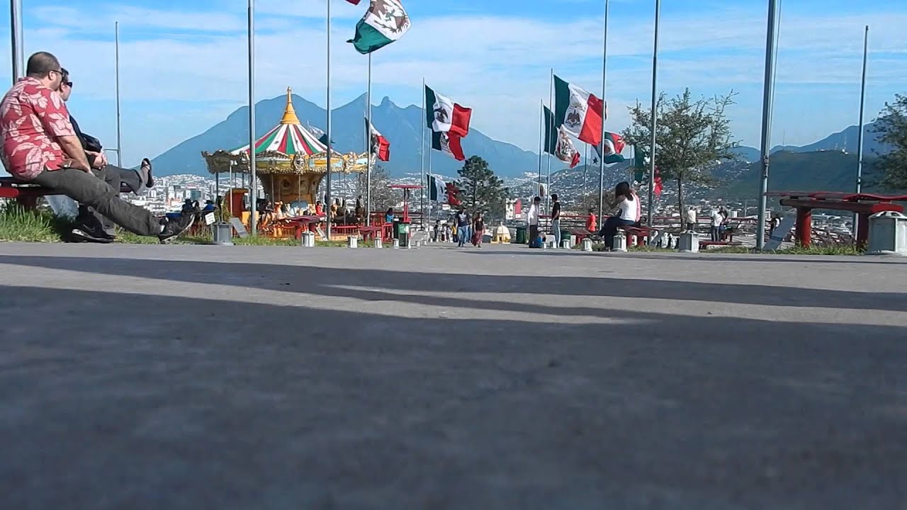 Análisis Obispado Asta Bandera Sofía & Michelle - YouTube