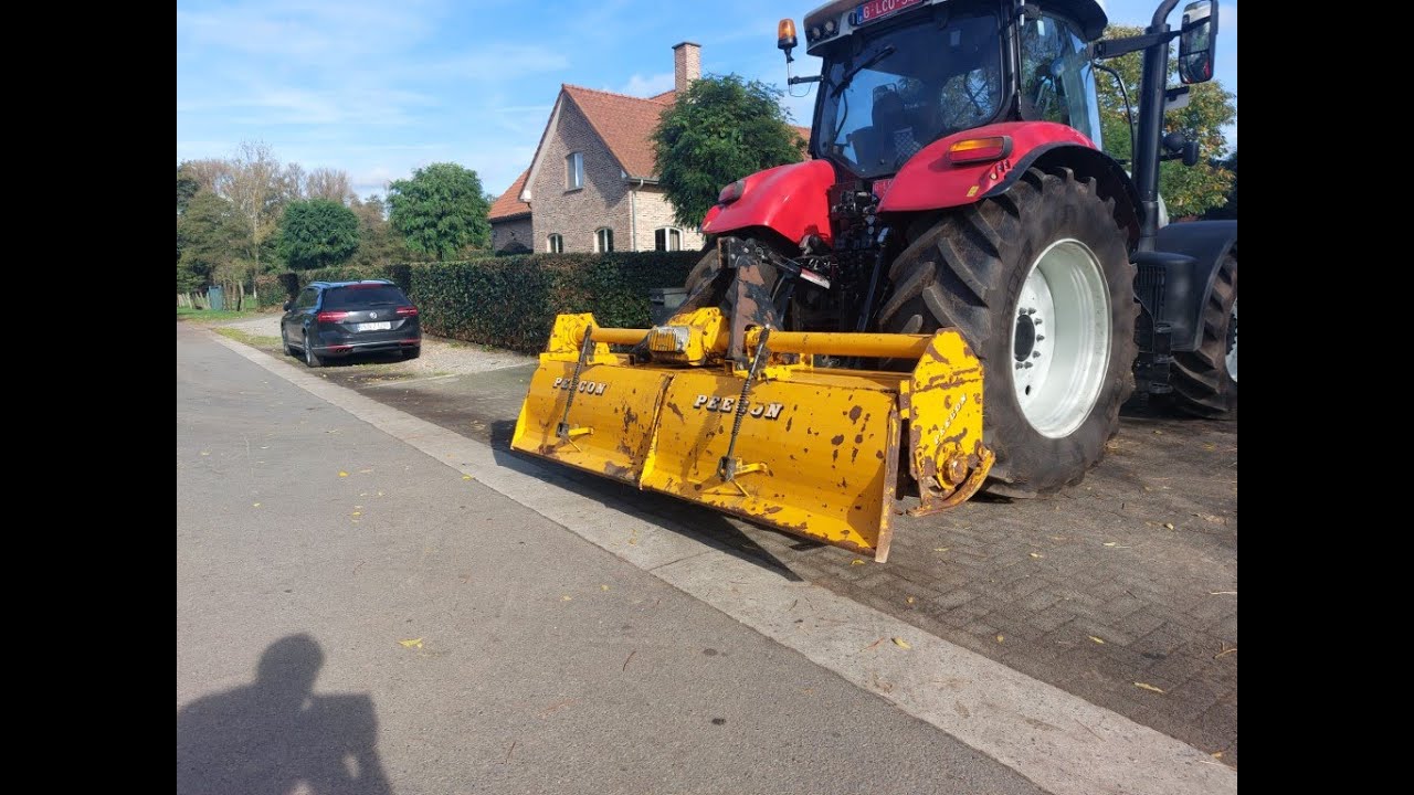 Peecon 300 Frees - YouTube