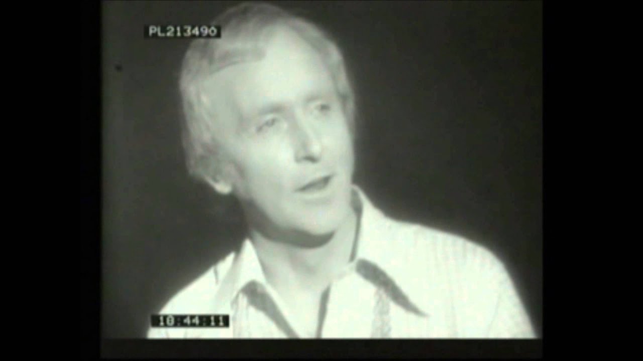 Dai Francis - Minstrel - YouTube