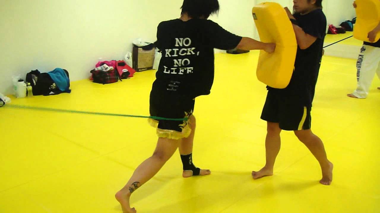 how to use hip joint for punch - YouTube