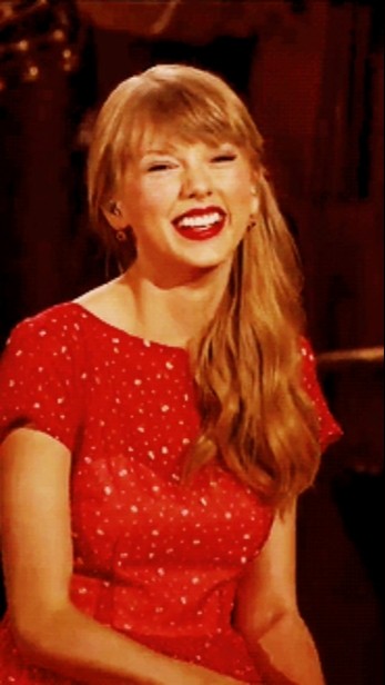 Taylor Swift Praises New York Paparazzi’s Respectful Attitude - YouTube