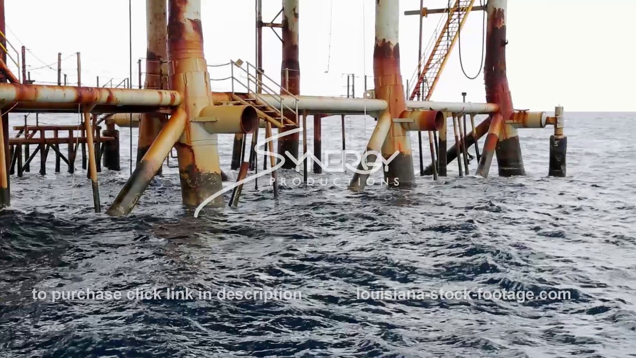 453 decommissioned oil rig gas platform legs offshore gulf of mexico ...