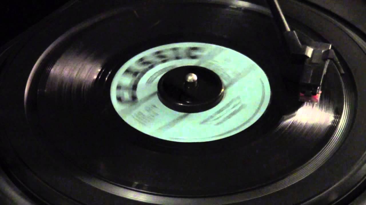 Bread and Butter - The Newbeats (45 rpm) - YouTube
