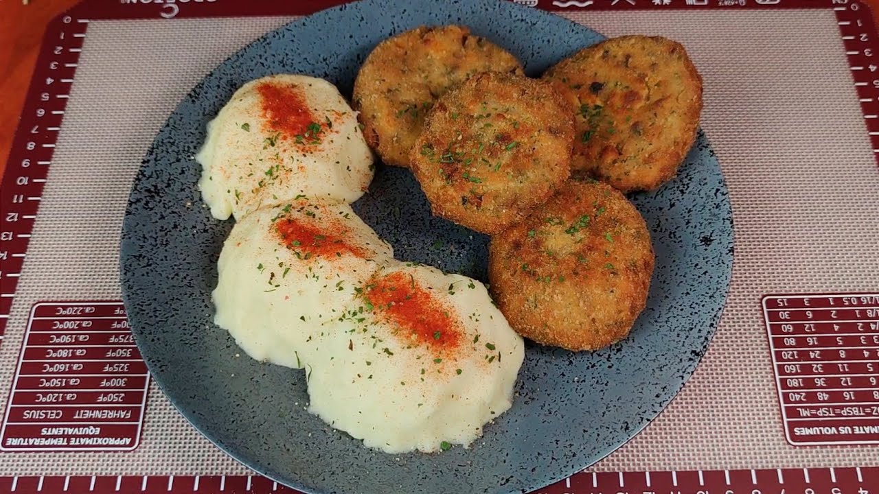 If we have egg at home, we made this cheap and yummy food. Only 4 ...