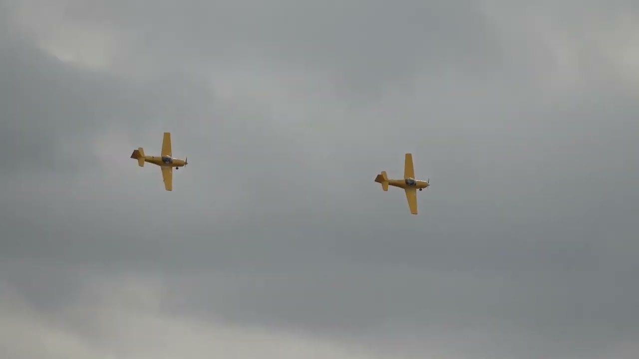 SLINGSBY T67 FIREFLY AT DUXFORD FLYING DAYS YOUNG AVIATORS 1ST OF ...