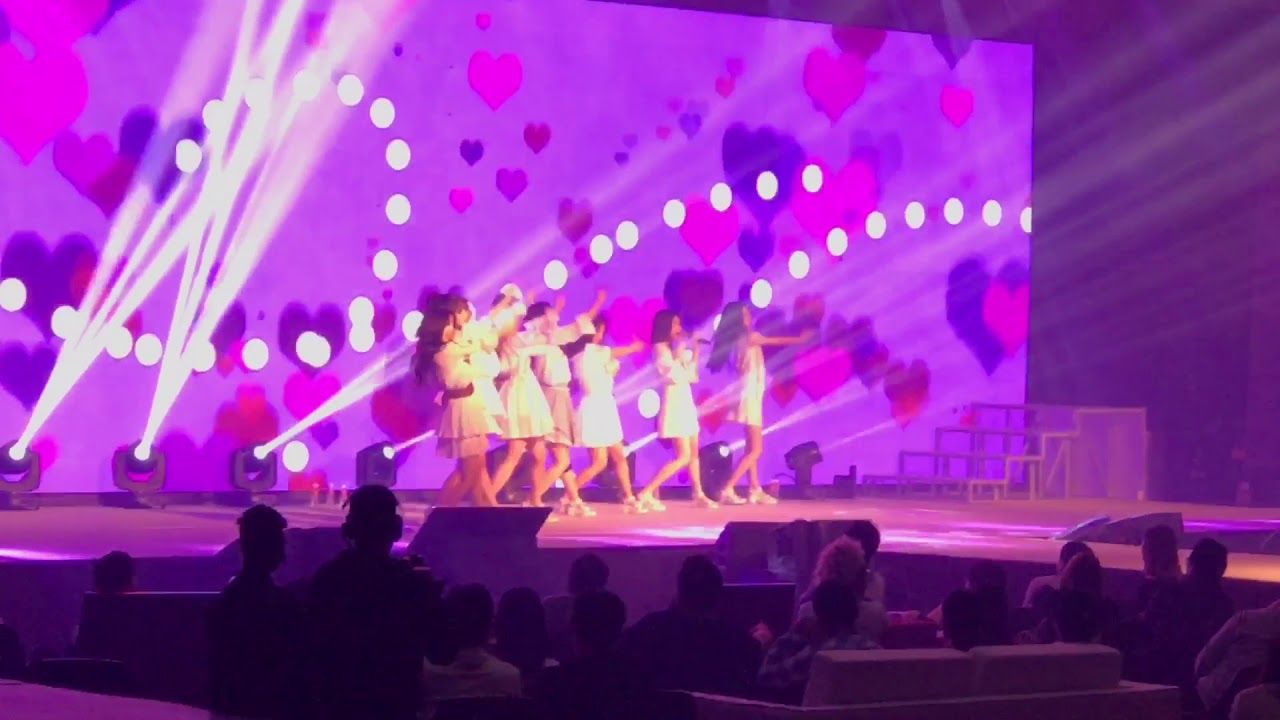 13082017 Lovelyz - Hi @ The Solaire Kpop Concert 2017 - YouTube