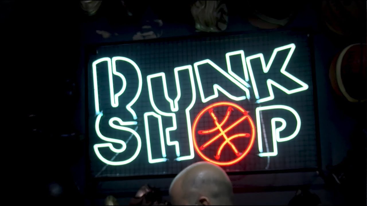 Dunk Shop Beograd centar - - YouTube