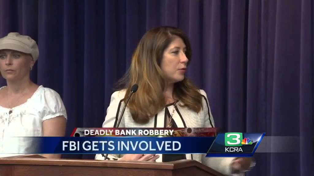Police offer reward for 4th suspect in Stockton bank robbery - YouTube