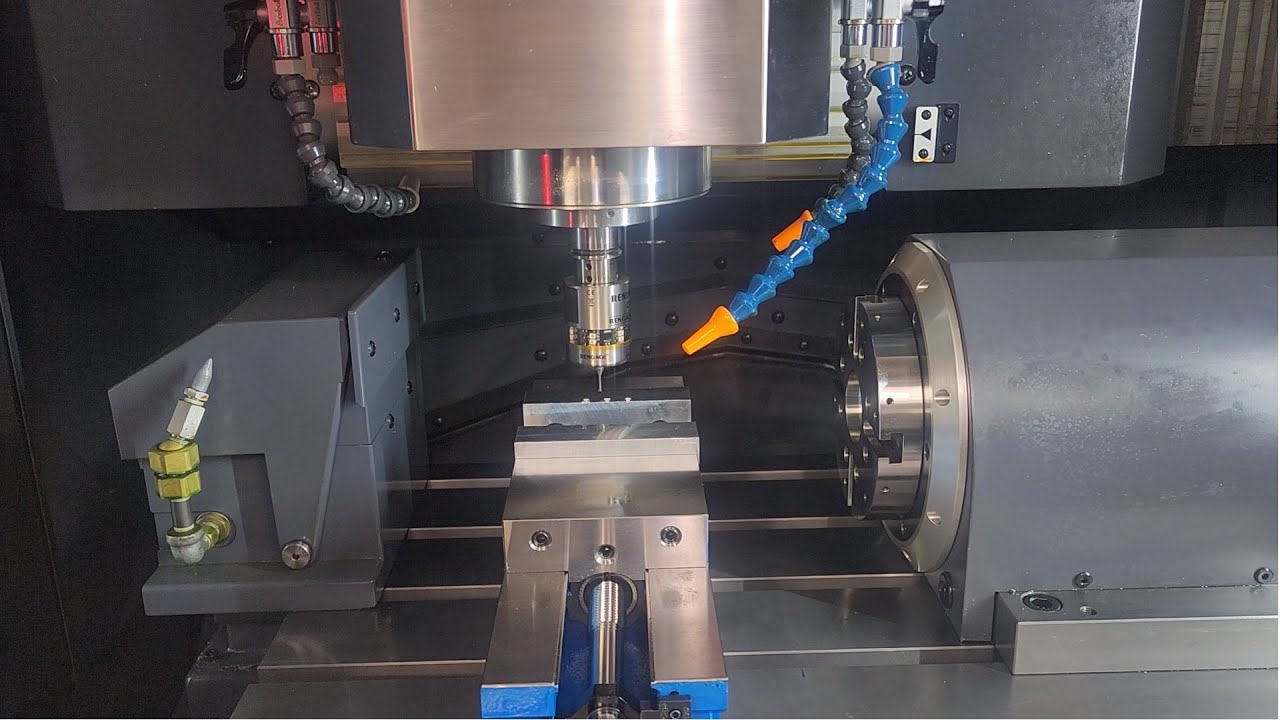 Makino iQ300 CNC Vertical Machining Center, 45K RPM Spindle, Linear ...