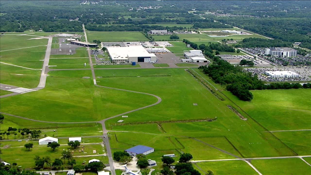 NOAA Flight Ops Center - YouTube