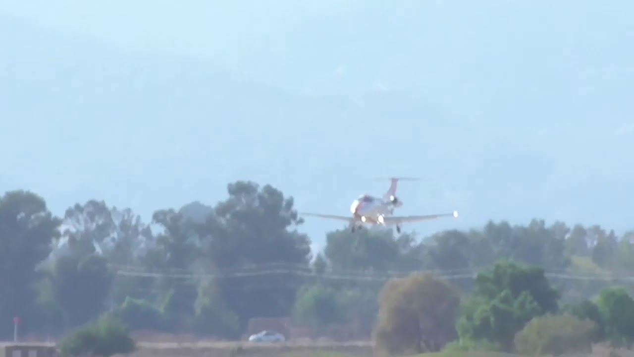 Jetsuite Air Embraer Phenom 100 landing & Takeoff at Livermore ...
