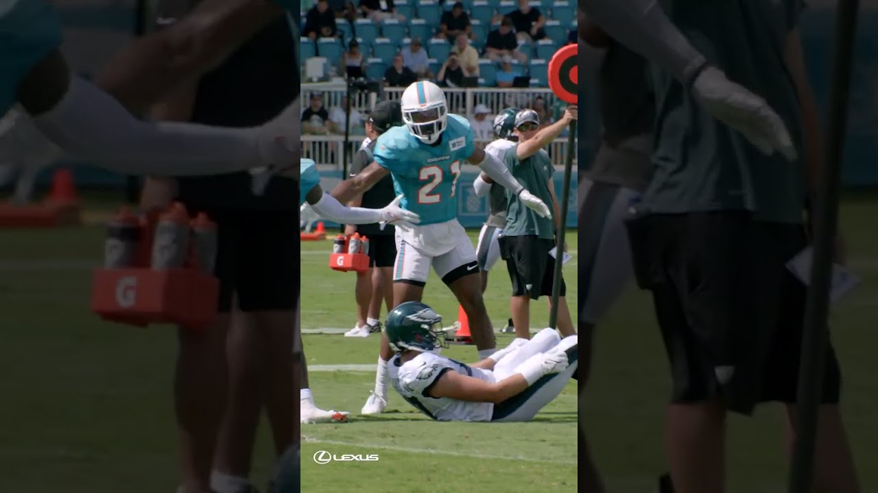 ERIC ROWE WITH THE PASS BREAK UP AT MIAMI DOLPHINS JOINT PRACTICE #1 ...