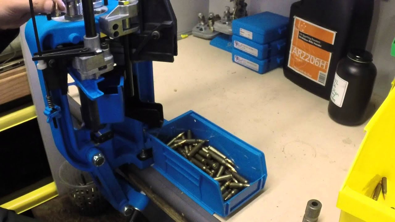 reloading with Dillon 650 - YouTube