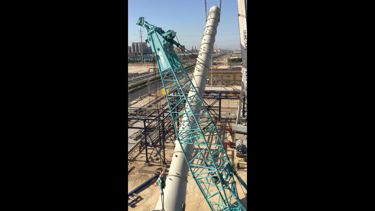 Installation of C4 Splitting Towers - YouTube