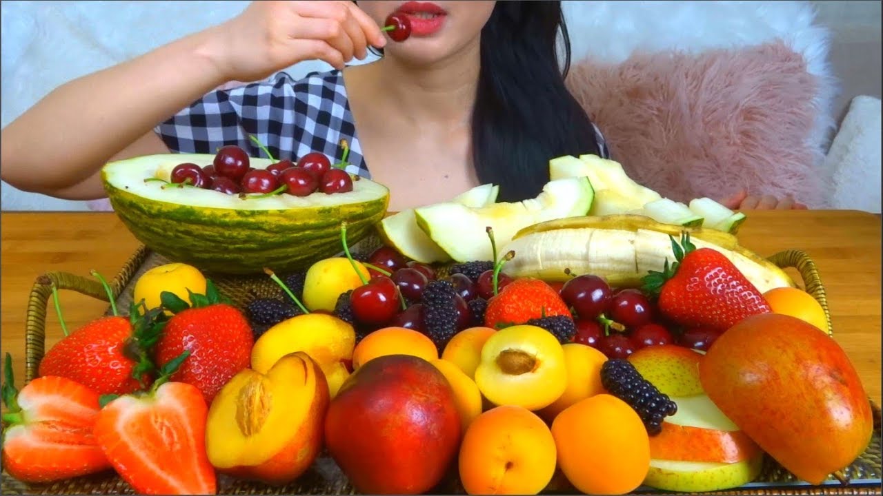 ASMR FRUIT PLATTER (melon de sapo, strawberry, apricot, banana ...