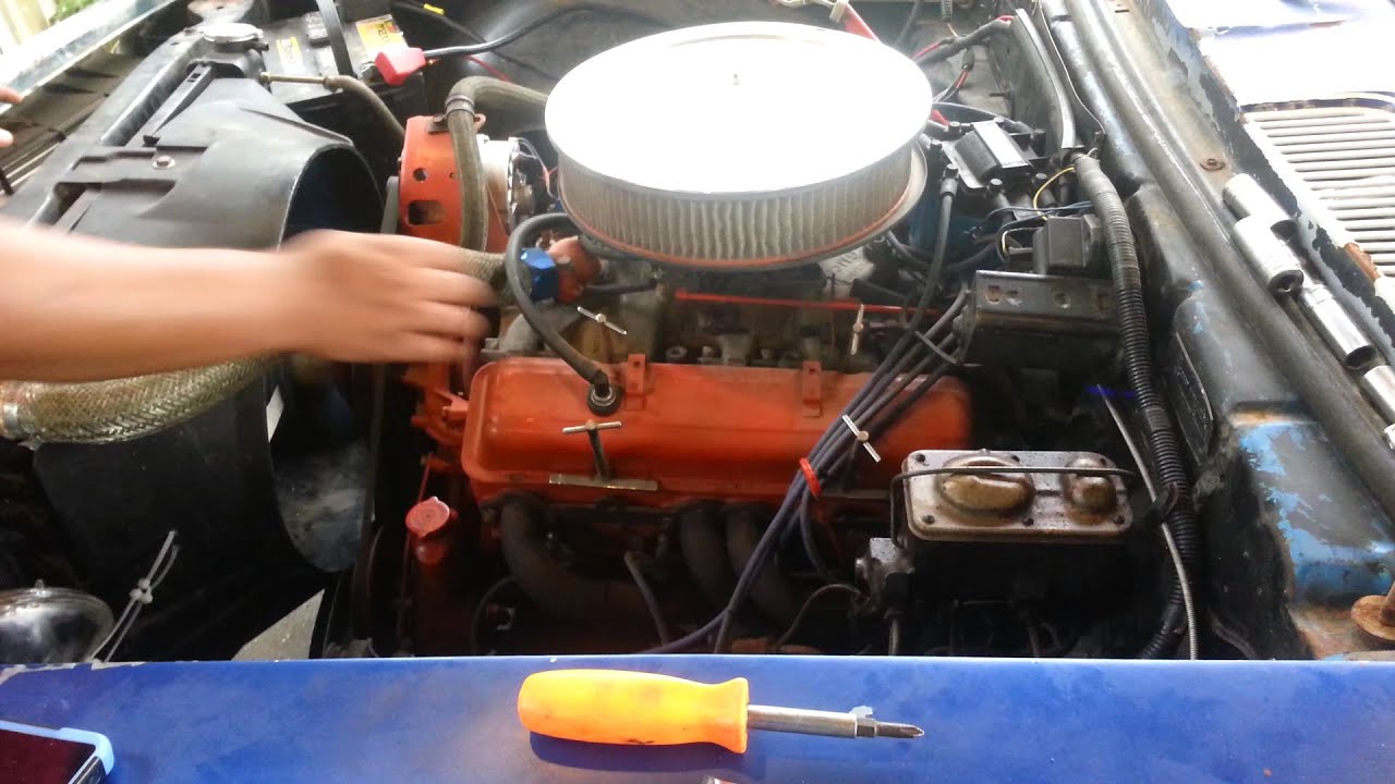 Chevy engine running - YouTube