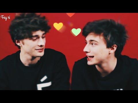Maxence and Axel cute moment (elu couple) - YouTube