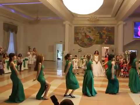 Флешмоб Эльмиры