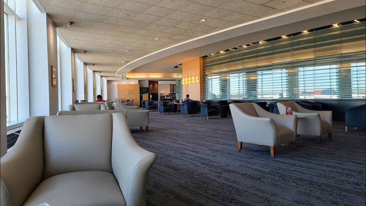 Delta Sky Club at CVG Airport - YouTube