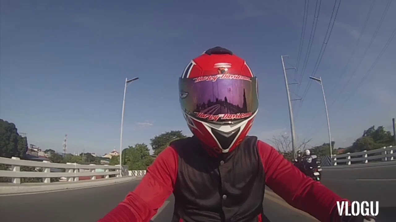 May isang pangit nagtatago sa magandang helmet.. 😂 - YouTube