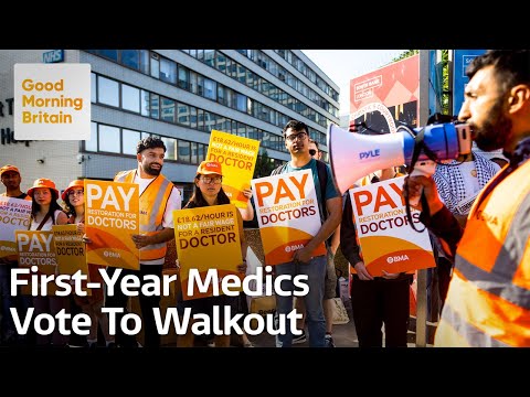 Newly-Qualified Doctors Vote For Strike Action in a Row Over a Shortage of Jobs