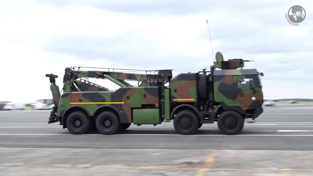 French army military parade Bastille Day 2016 New combat vehicles ...