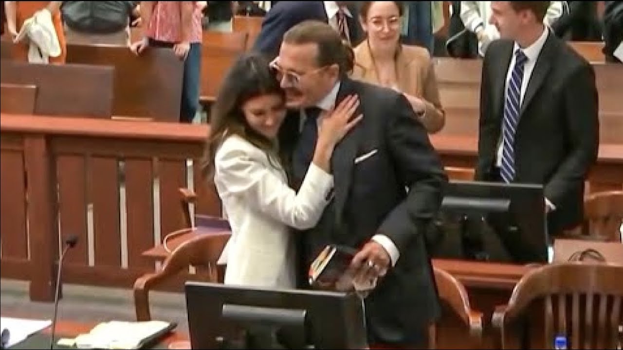Johnny Depp hugs his Lawyer Camille after an Incredible Day - YouTube