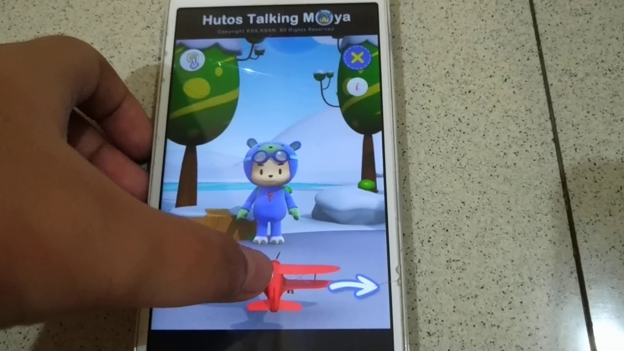 Talking Moya Playing With Toy Plane - YouTube