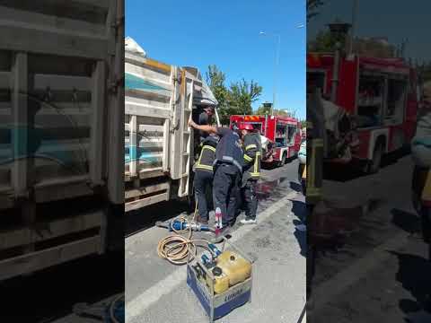 Nevşehir’de Kamyonet Tıra Arkadan Çarptı: 3 Kişi Yaralandı