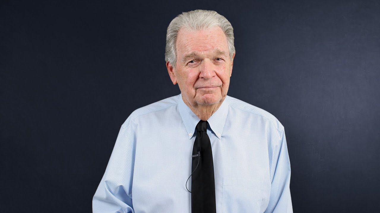 How to Become a Better Presenter - YouTube