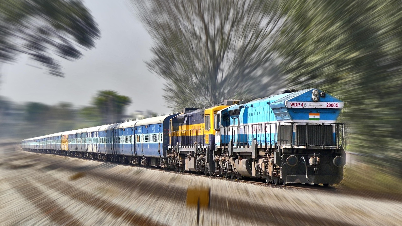 Extremely Rare WDP 4 + WDG 4D MULTIPLE UNIT - Indian Railways - YouTube