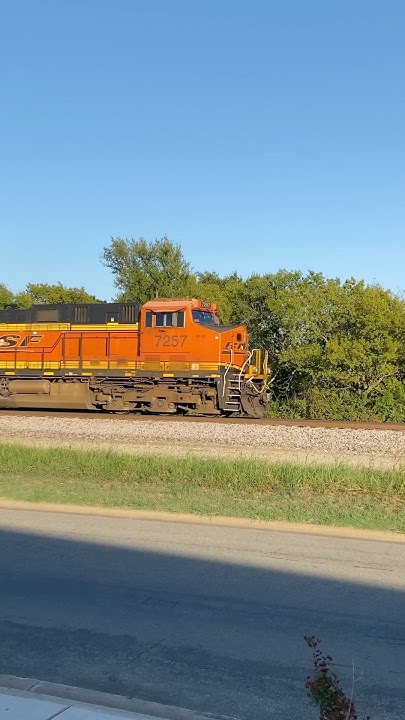 BNSF #7257 leads a manifest through Sherman! #shorts #railfanning #railfanningamerica #rail ...