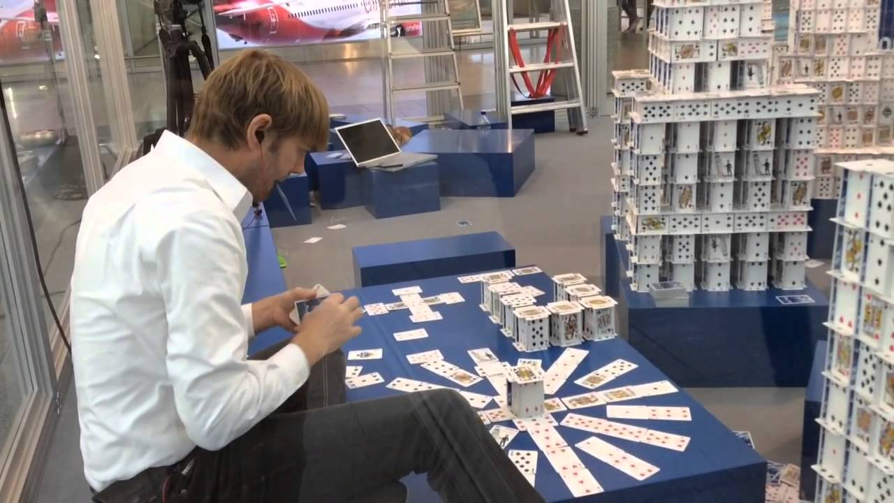 Bryan Berg - New Yorker Skyline over Duesseldorf Airport - YouTube