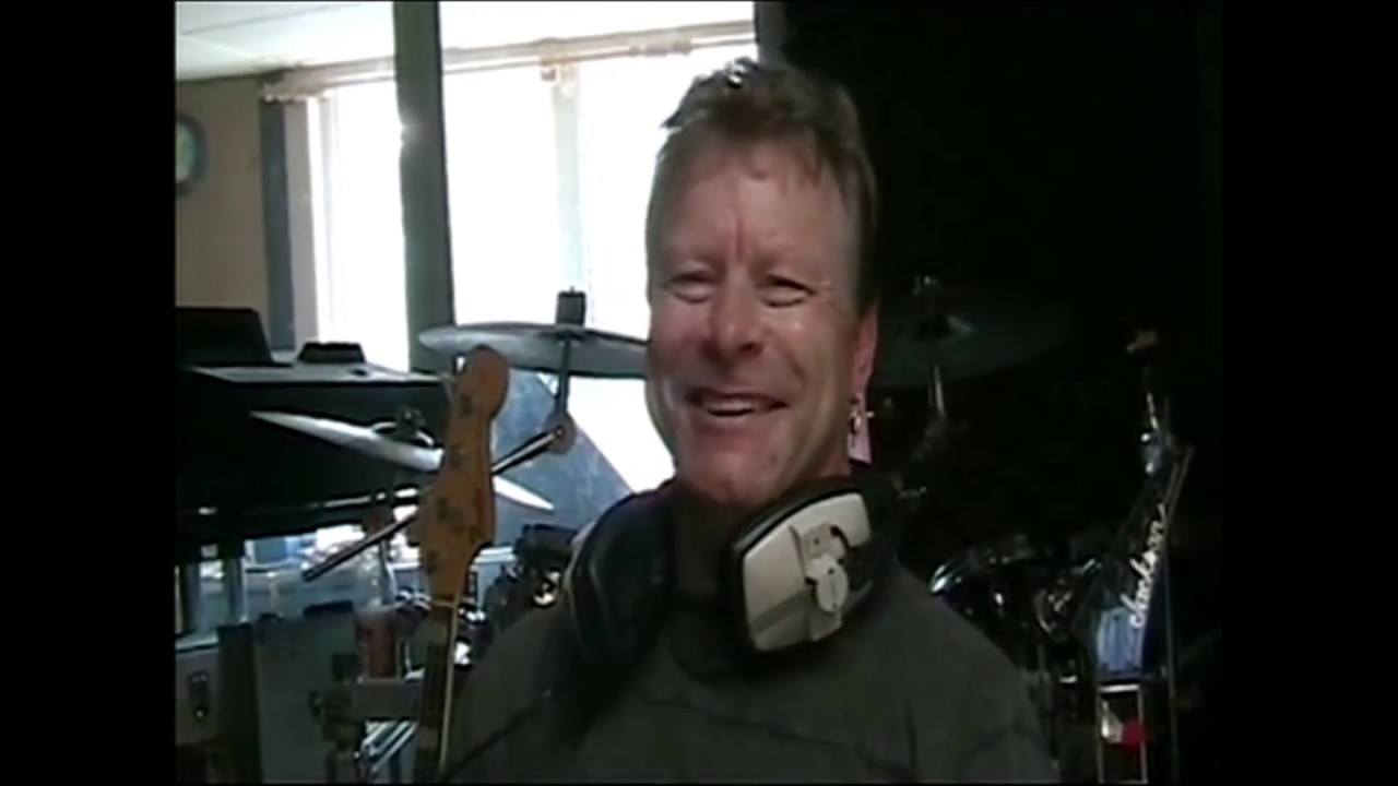 Alan Warner recording Apache for Bobby Graham in 2004 - YouTube