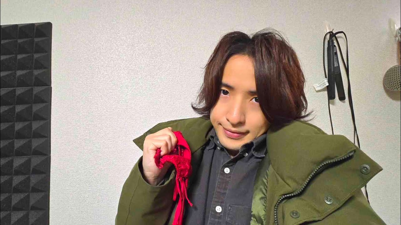 My red thong is so tight UWU!!! Here it is nyan!! uwuuuu - YouTube