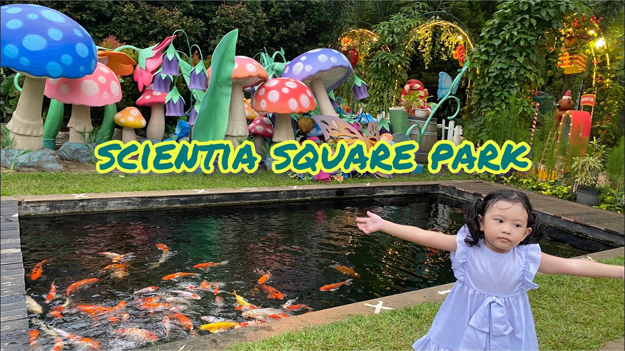Bermain di Scientia Square Park - Playing at The Park with Lot of ...