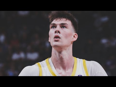 Colin Castleton Show! Lakers show out at the half - YouTube