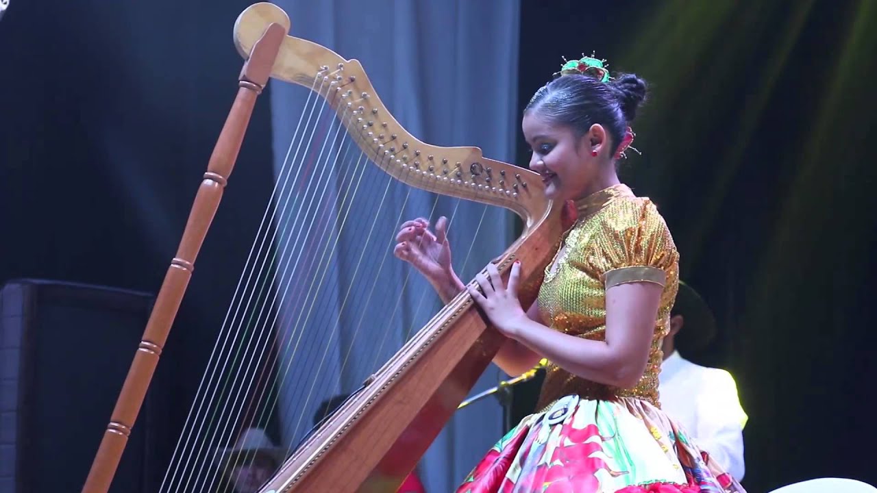 Sofia Fuerte Escalante demuestra el talento para la música y danza llanera - YouTube