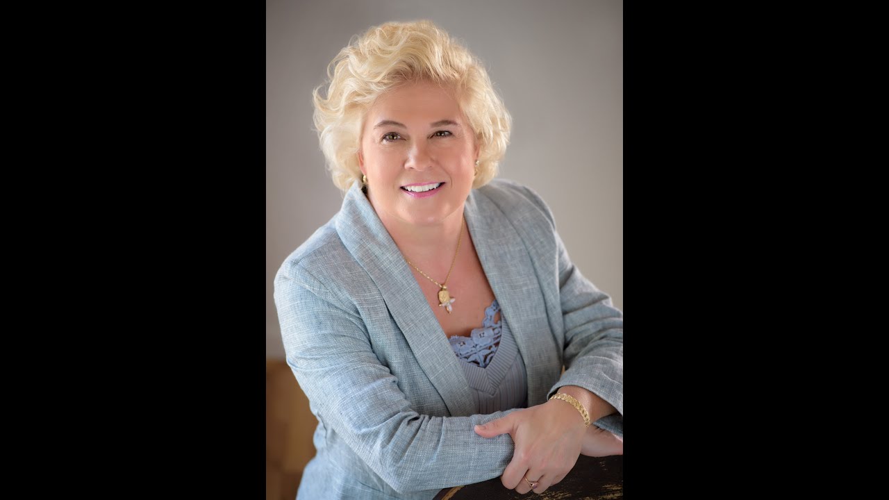 Why Did You Choose to be an Attorney (Lady Lawyer Coach) - YouTube