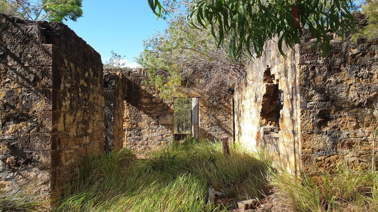 Exploring An Abandoned 100 Year Old Hotel ! (Fretus Hotel) - YouTube