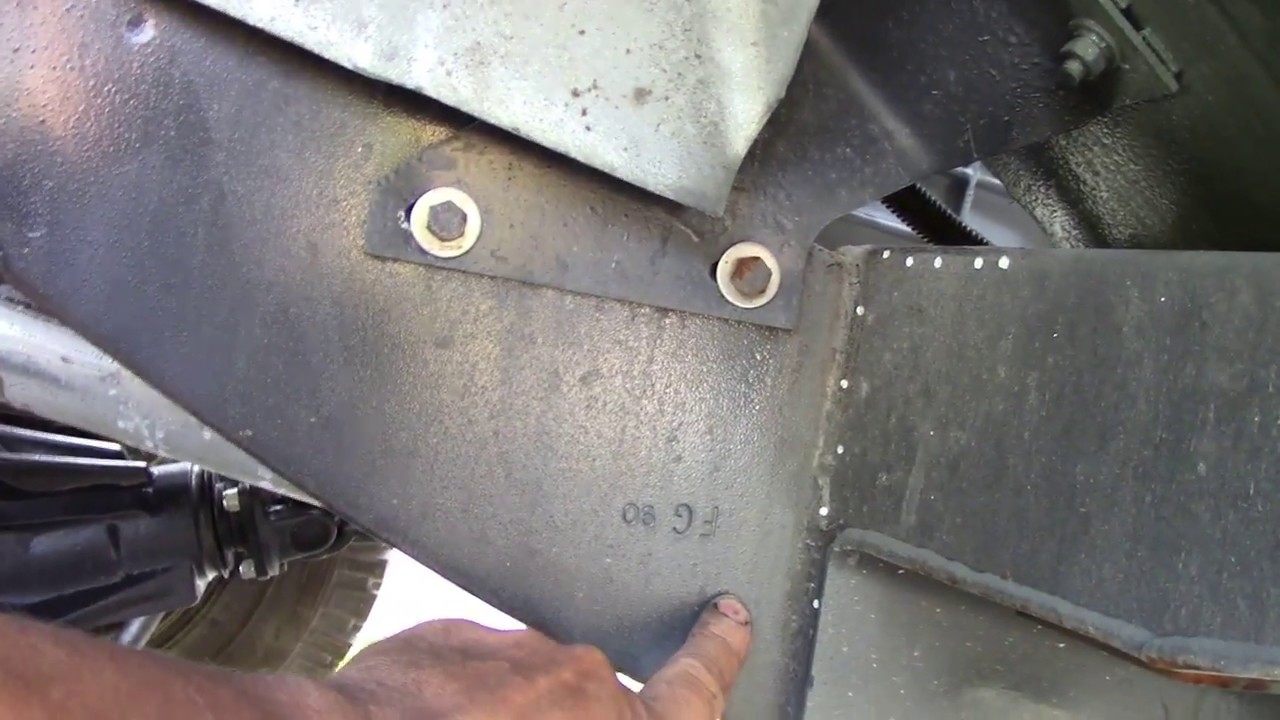 Some tips on fitting an outrigger and radius arm on a Defender - YouTube