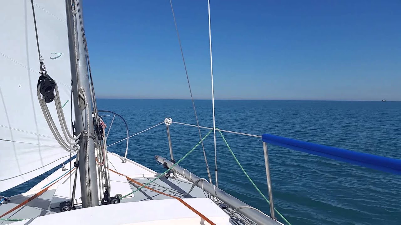 S/V Elizabeth Grace CAL 27 Pop-Top Sailboat on Lake Michigan - YouTube
