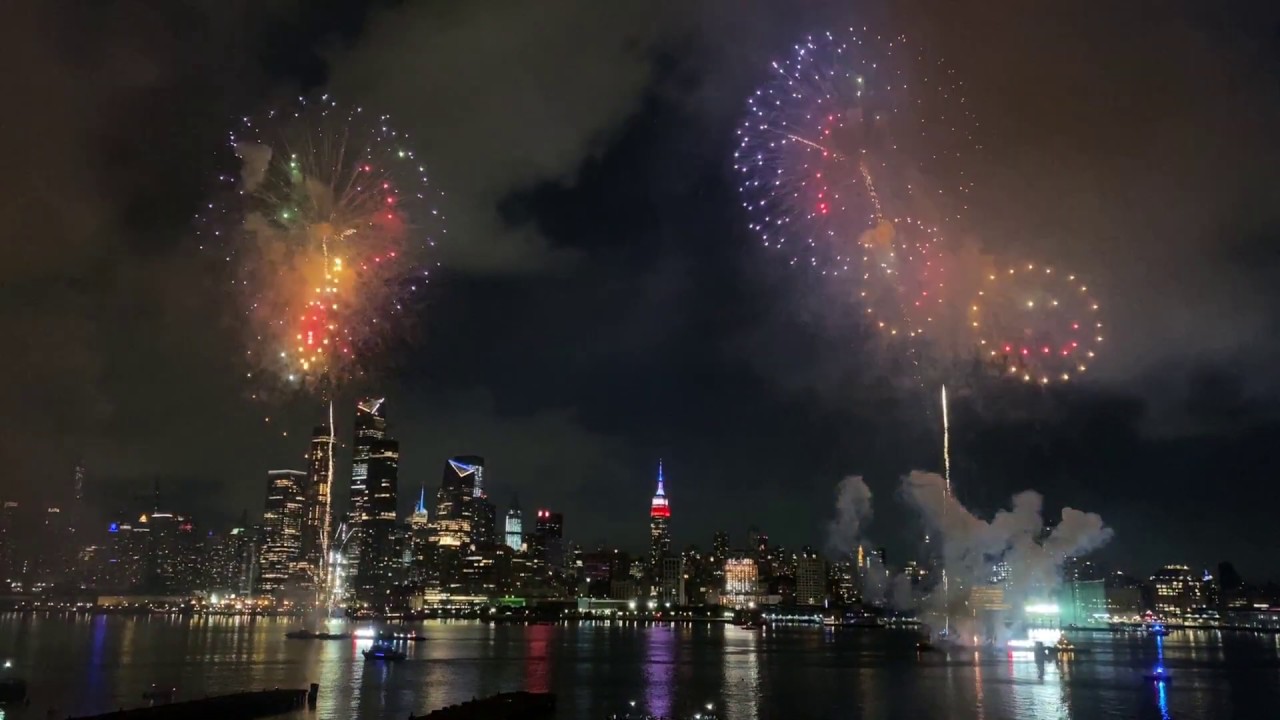 NYC Macy’s Fireworks Surprise Show - Wednesday June 30th, 2020 - Ending ...