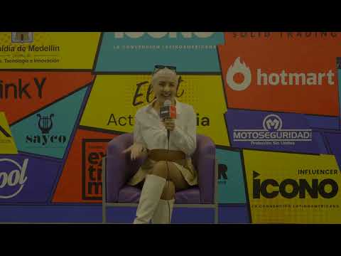 Paulina Usuga una creadora de contenido con mucho corazon