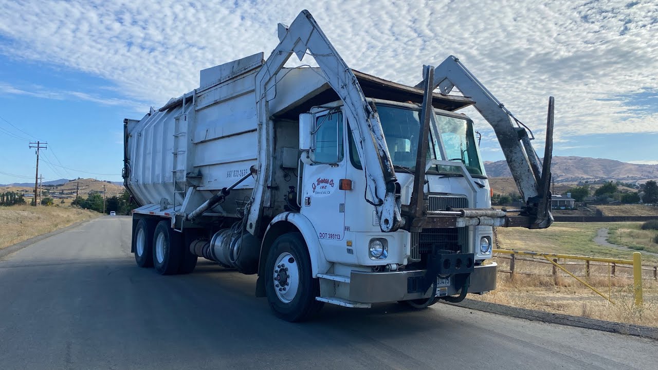 J Torres Co~ Revving WhiteGMC WX Amrep Octogonal FEL - YouTube