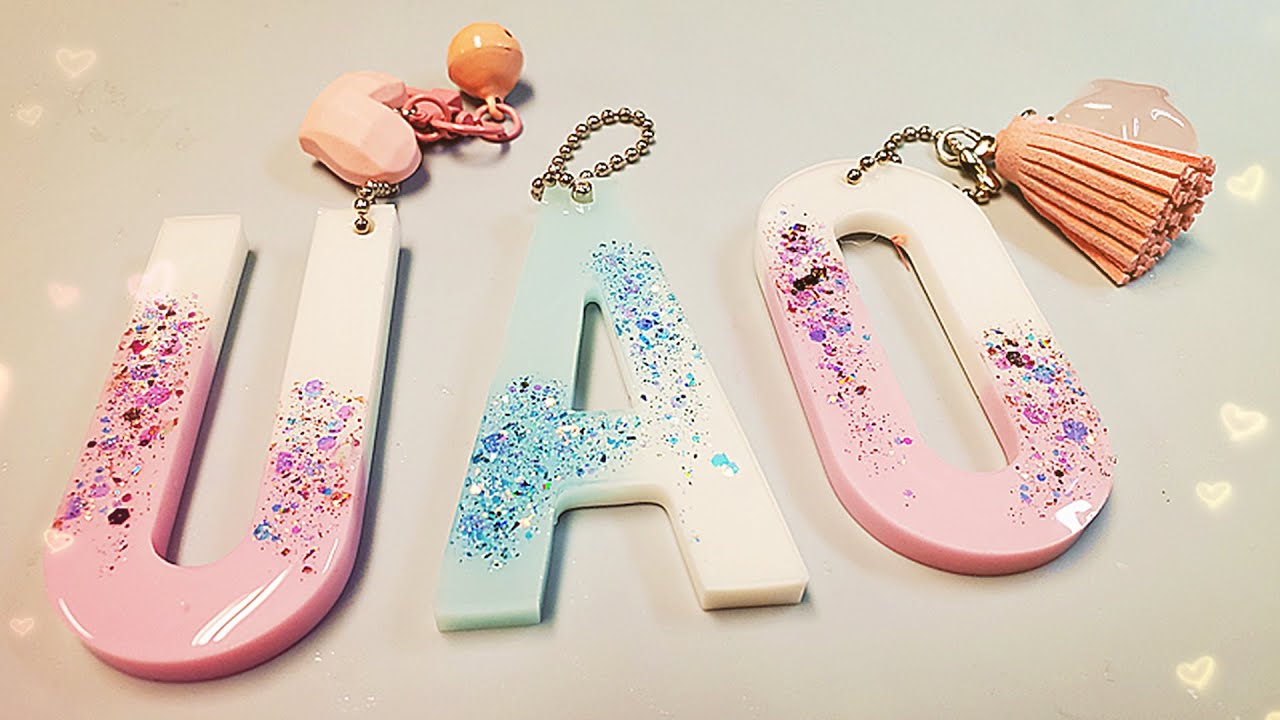 Resin keychain | Easy way to do yourself keychain for beginner | Two ...