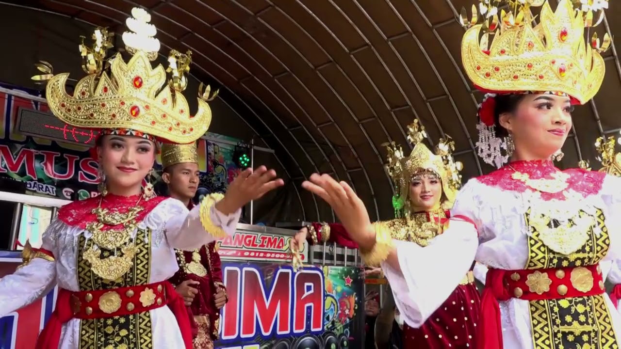 TARI CANGGET PADA PROSESI PERNIKAHAN NISA & ARIS KEDAMAIAN, SUKAU ...